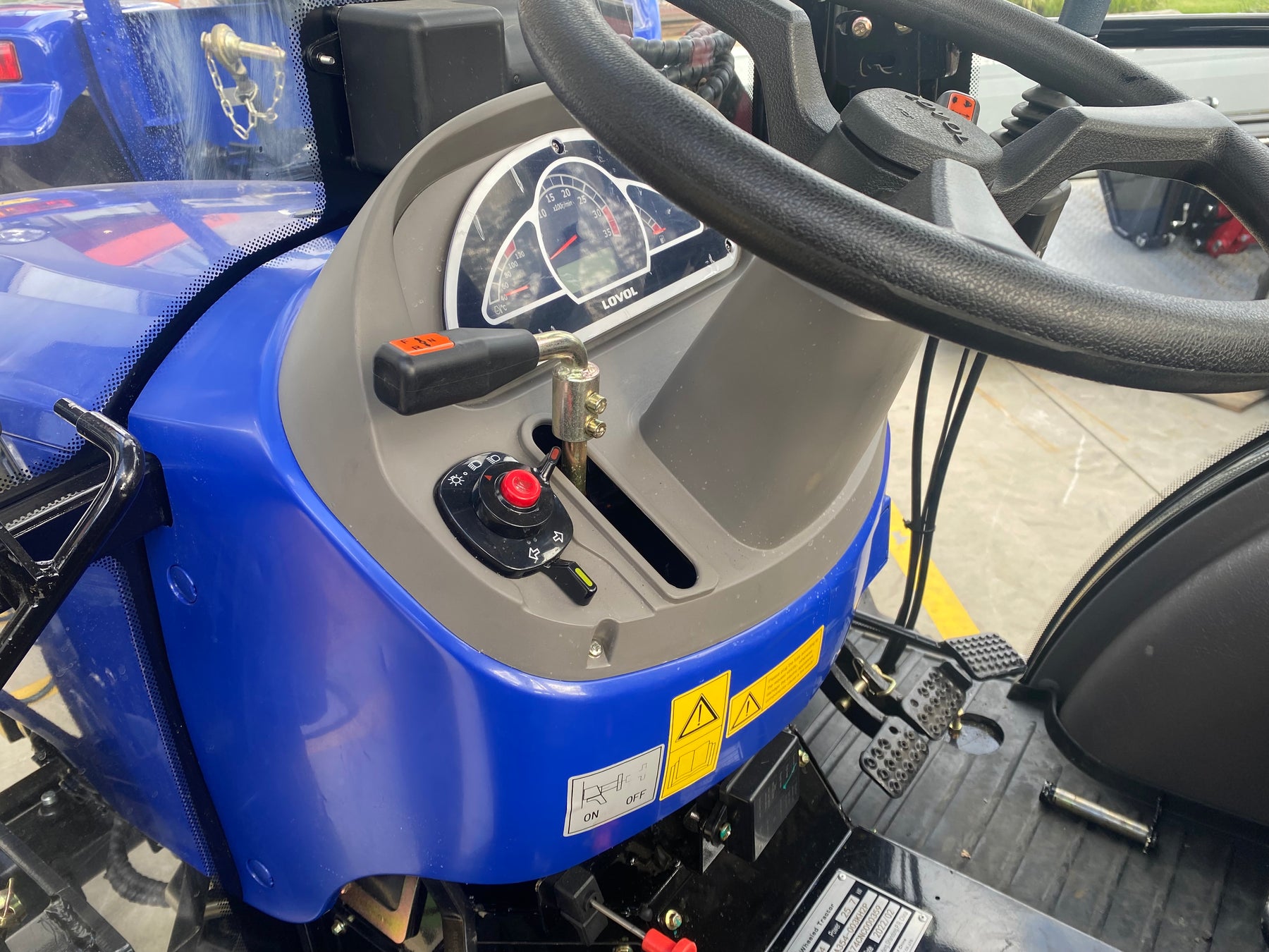 LOVOL M404 TE, 40hp Cabin Tractor with 4in1 Front Loader